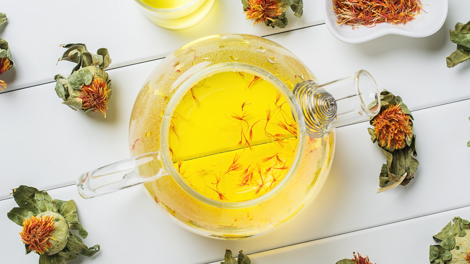 Top 14 Health Benefits Of Safflower Oil (Skin & Diet)- 2022